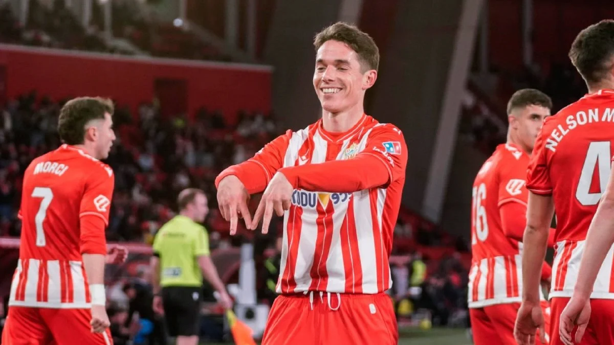 Almería ficha a Cipenga a coste cero para los playoffs